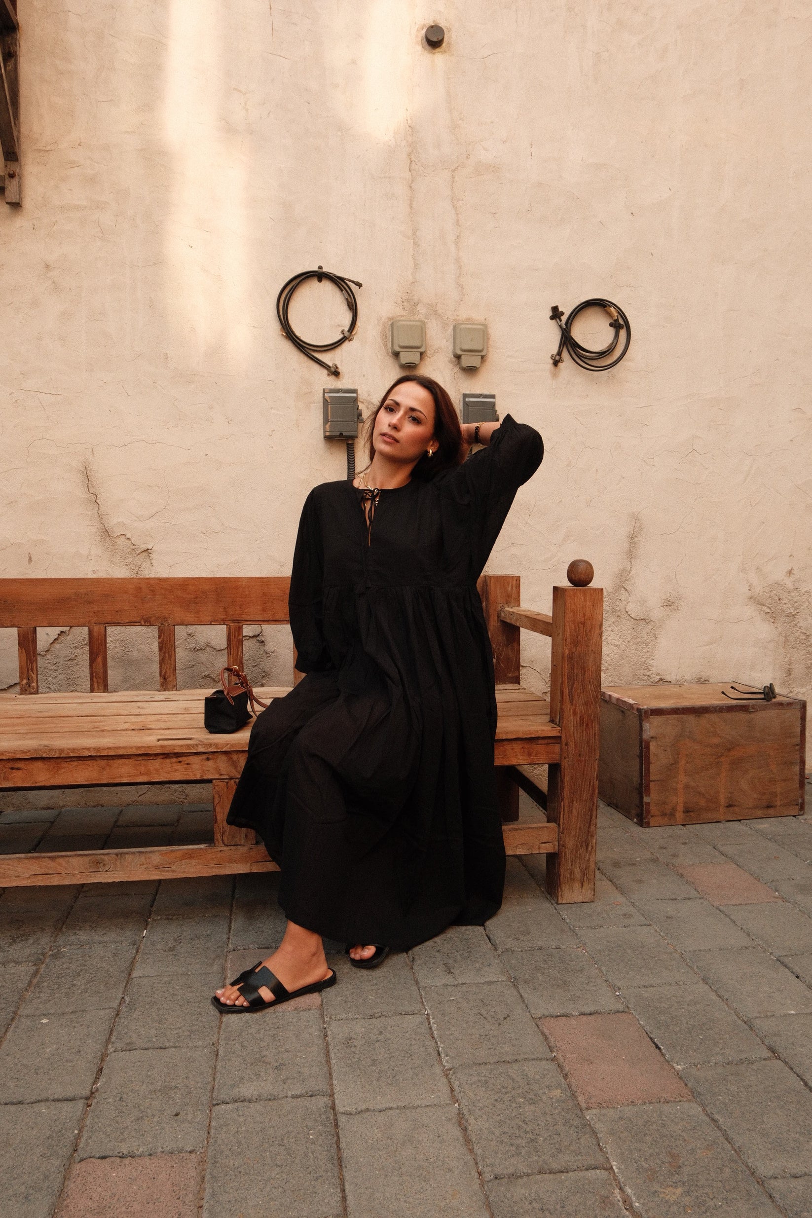 Sara Midi Dress Black Oasis – House of Sundar