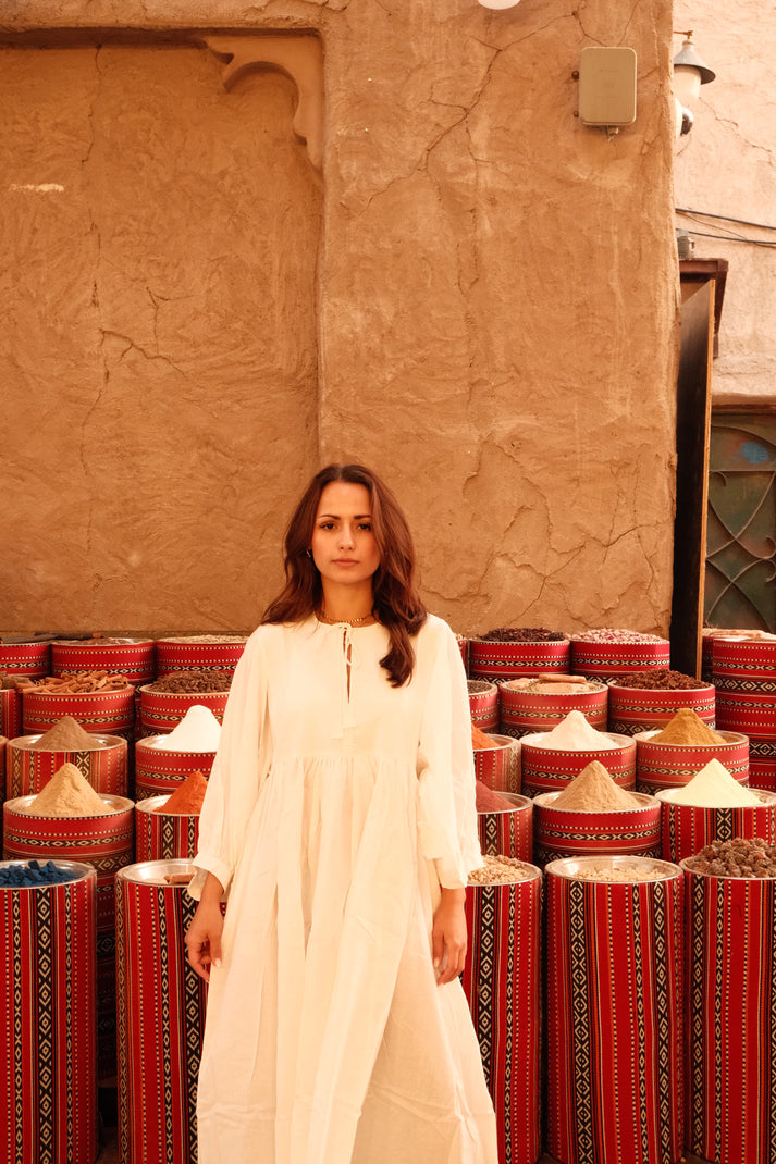 Sara Midi Dress Snow – House of Sundar